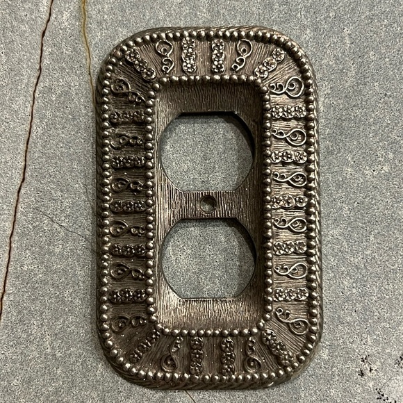 Amer Tack & Hdwe | Accents | Vintage 968 Amer Tack Hdwe Co Wall Outlet ...